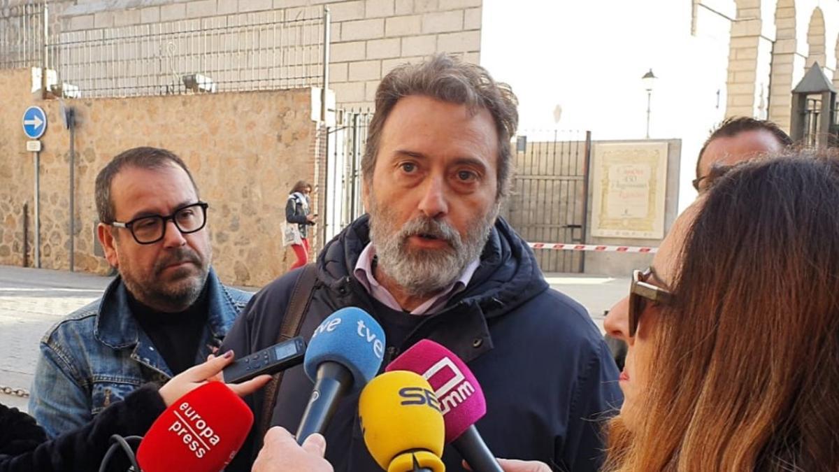 Piden "cumplir la ley" de Memoria Democrática a los pies del Alcázar de ...